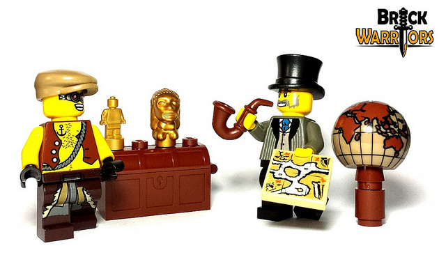 Custom LEGO Helmet Spotlight - Top Hat - BrickWarriors