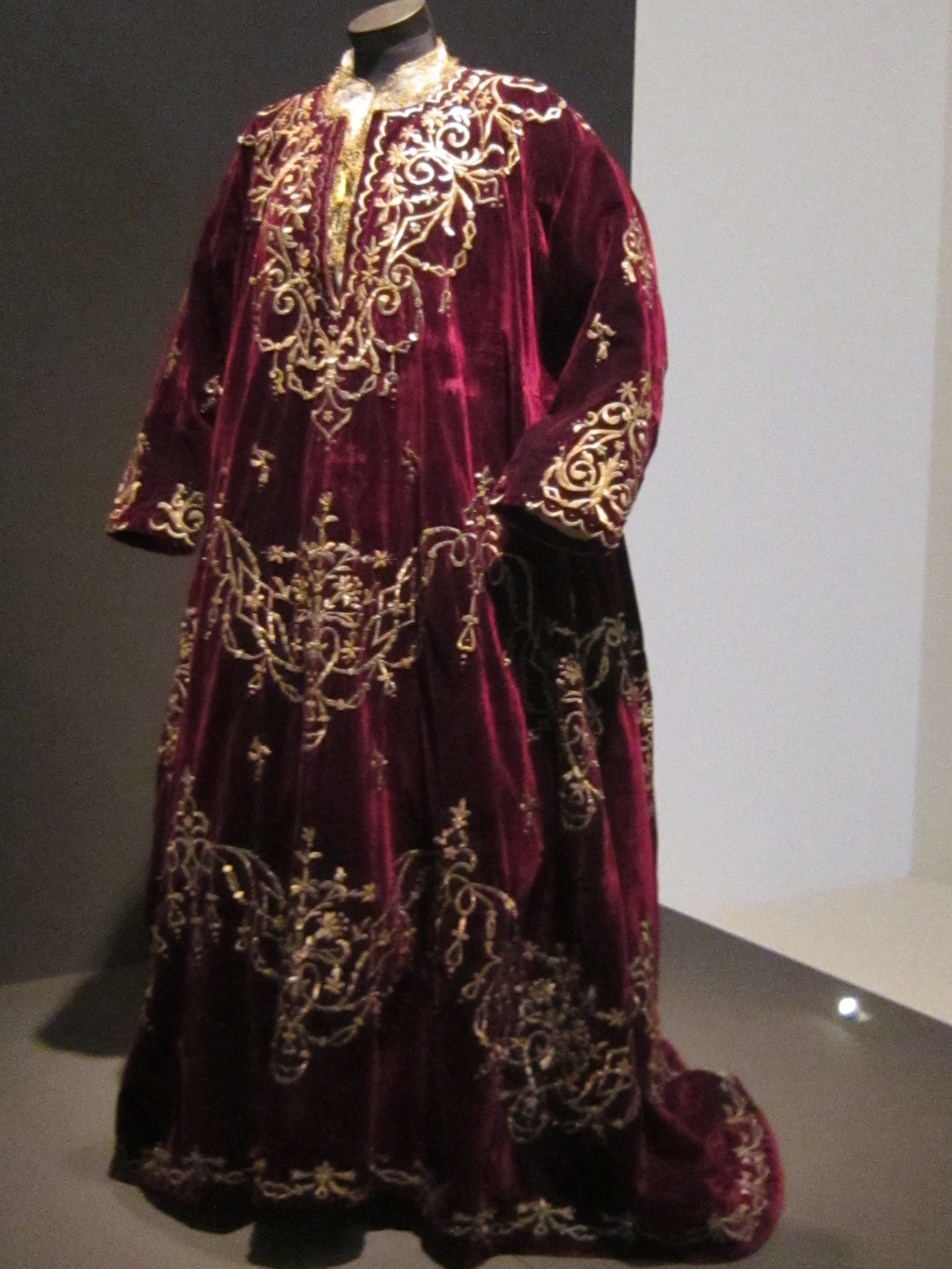 "The Jewish Wardrobe" part one - Aqua Modesta